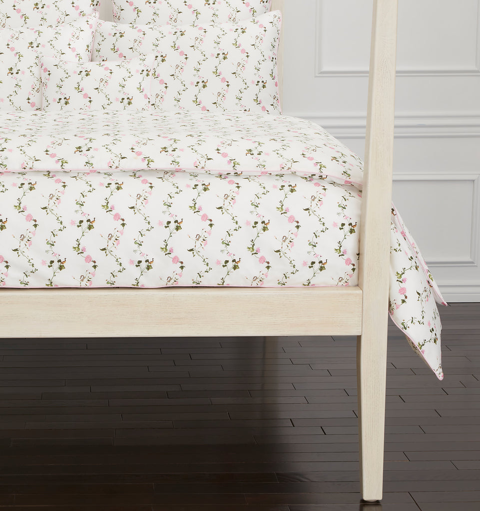 pink floral pattern bed sheets